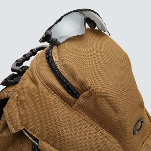 Oakley Kitchen Sink Technical Backpack - Total Coyote - 17% Off